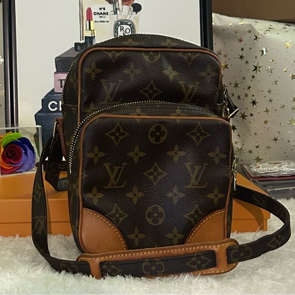 Louis Vuitton | Bags | Vintage Lv Amazons In Euc With All Original ...